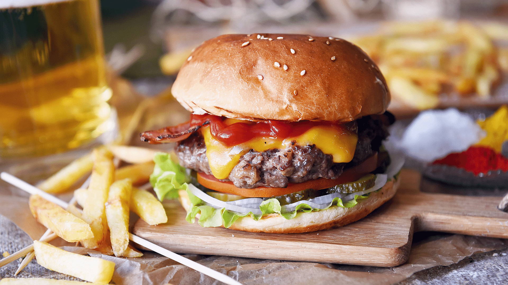 VIDEO - MD Burger, Hot Spot Burger Bar in Canggu - Canggu's