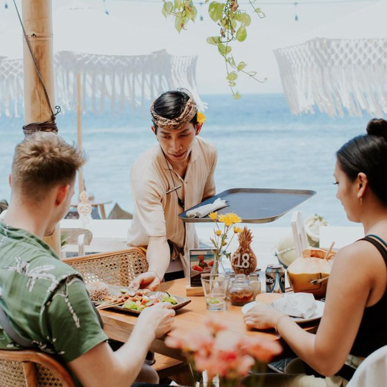 Recommended Beach Clubs and Bars in Nusa Penida - Canggu's